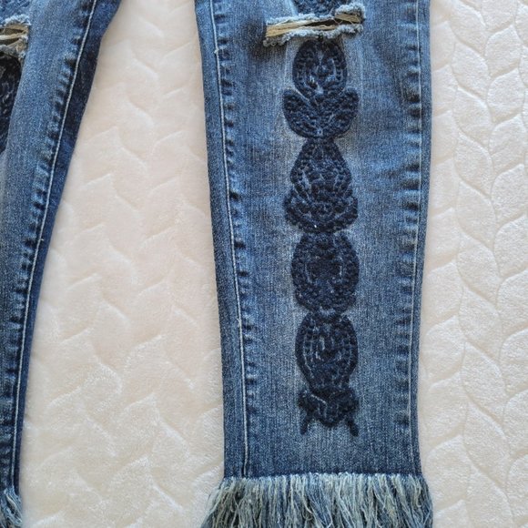 Coco + Carmen | Jeans | Coco Carmen Distressed Embroidered Denim Blue ...